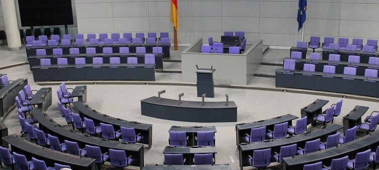 Bild bundestag-gb713bc1bb_1280 von clareich, 2021 Mit Genehmigung von ...